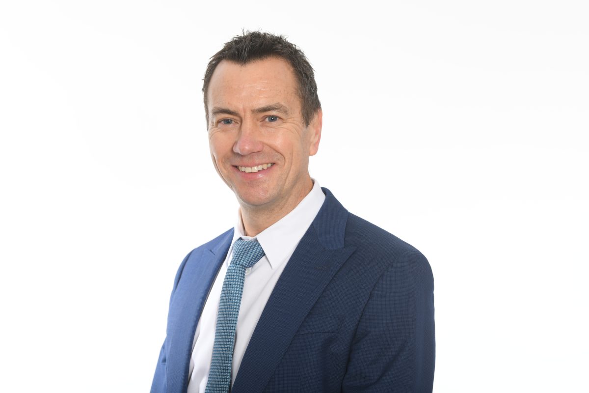 Gary Riches | Resolution